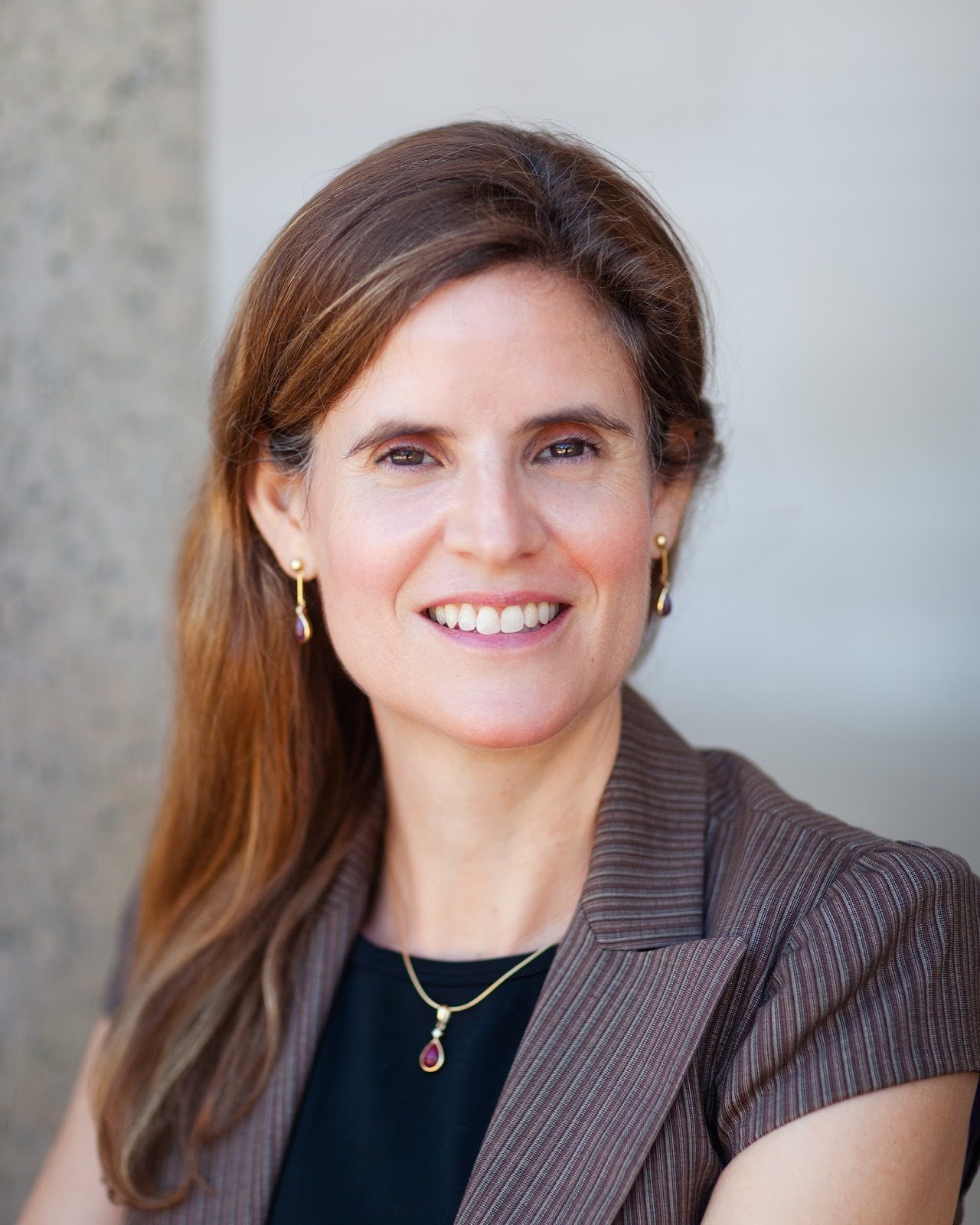 About Us | Founder Rosanna Minchew | Spyher